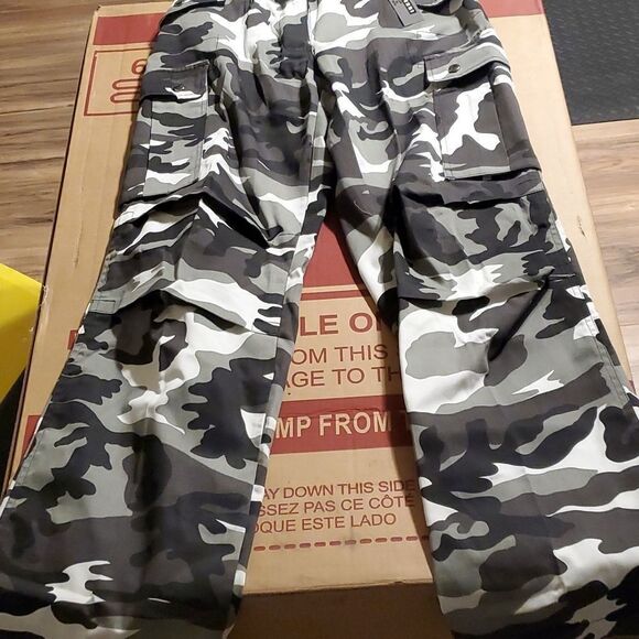 Riflessi | Pants & Jumpsuits | Riflessi Cargocamo Fatiguemilitary Style ...